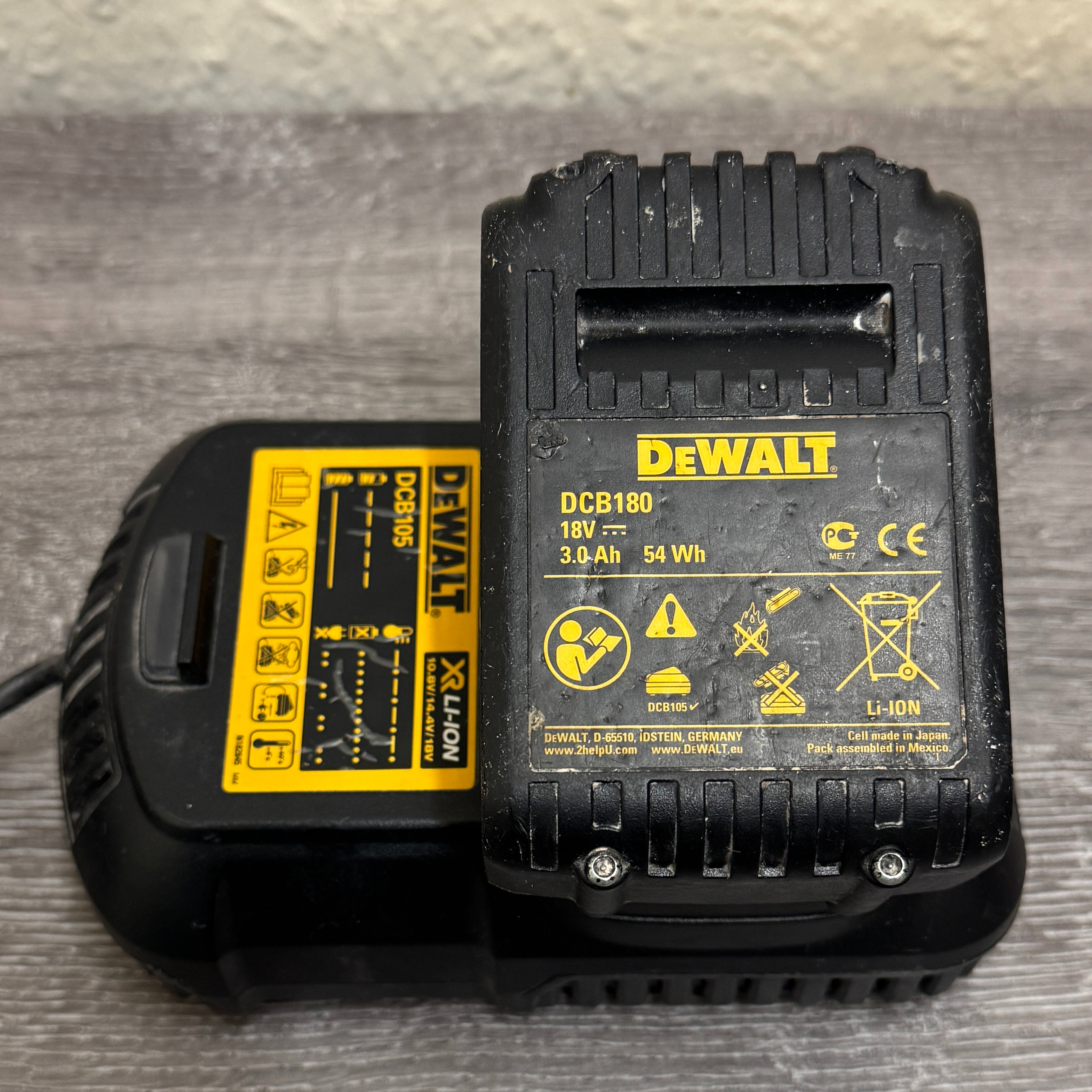 Used DEWALT 18V 3 AMP DCB180 BATTERY AND DCB105 CHARGER - Own4Less